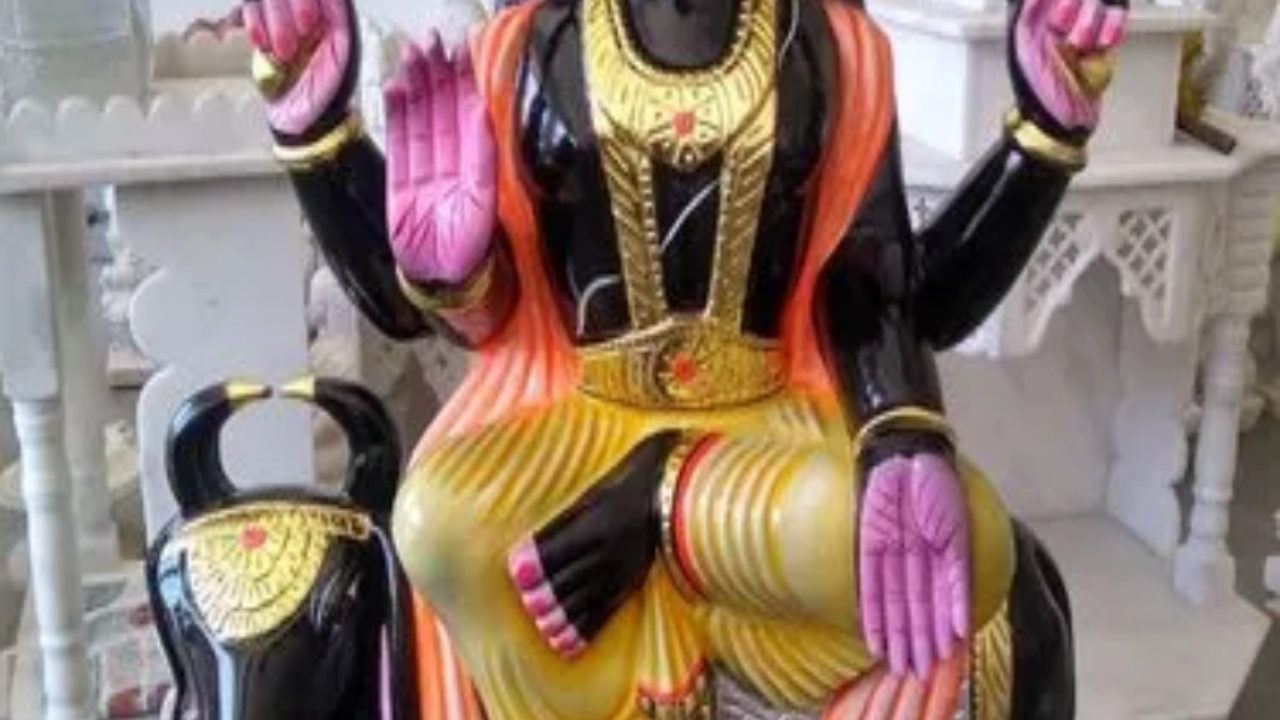 इन राशि वालों पर रहेगा शनि दोष, हर काम में आएगी अड़चन