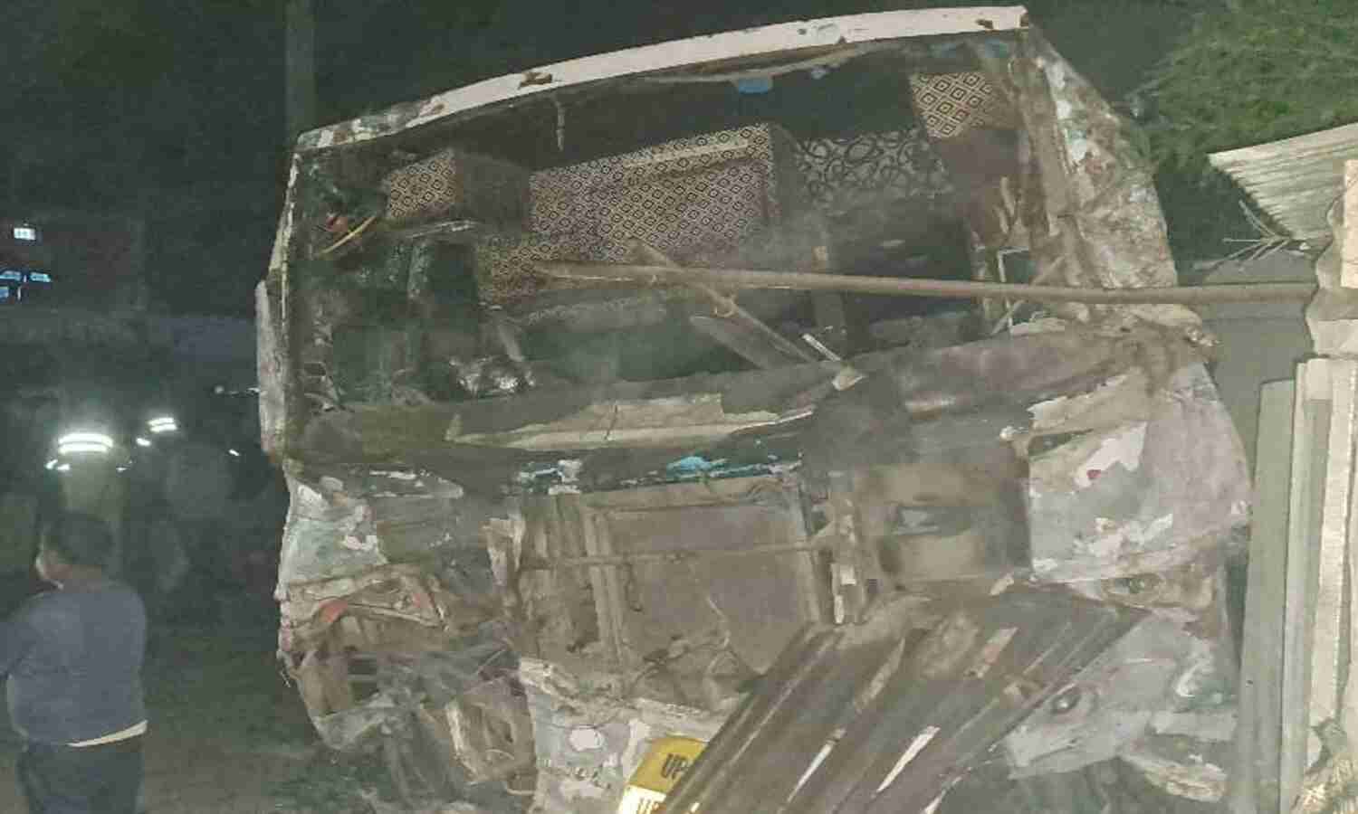 गोंडा में भयानक सड़क हादसा | road accident in Gonda | Gonda today News | Road Accident | | UP ...