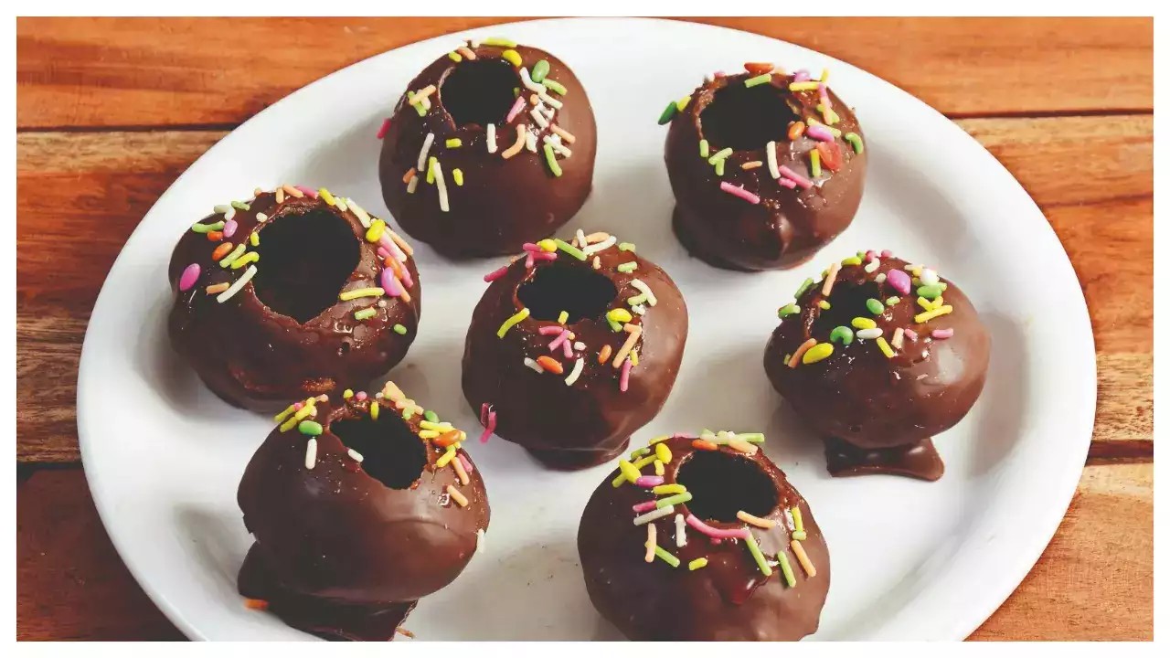 Lucknow Chocolate Pani Puri Shop | Tourism News in Hindi Samachar ...