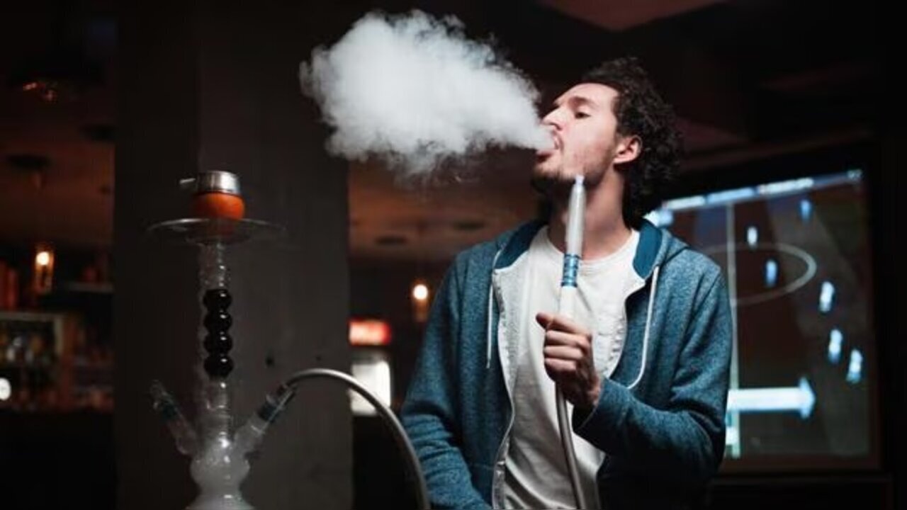 Is Hookah Less Harmful Than Cigarettes| Hookah Pine Ke Nuksan| Hookah ...