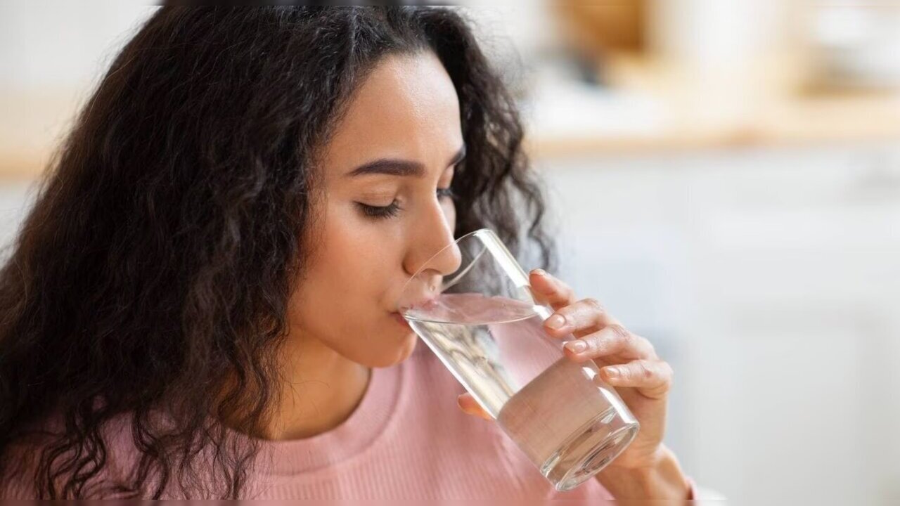 Health Benefits Of Drinking Warm Water| Subah Khali Pet Garam Pani Pine ... Health Benefits Of Drinking Warm Water| Subah Khali Pet Garam Pani Pine ...