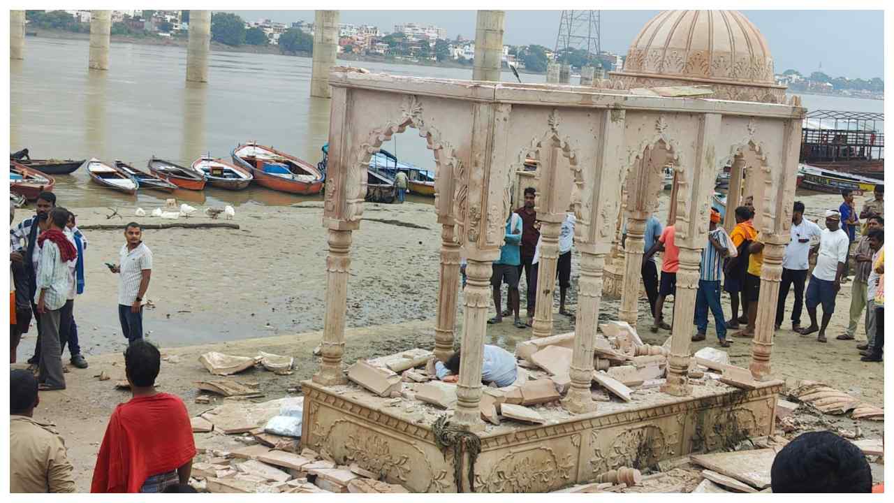 Varanasi News | पीएम मोदी | बलुआ घाट | चेंजिंग रूम का छज्जा गिरा ...
