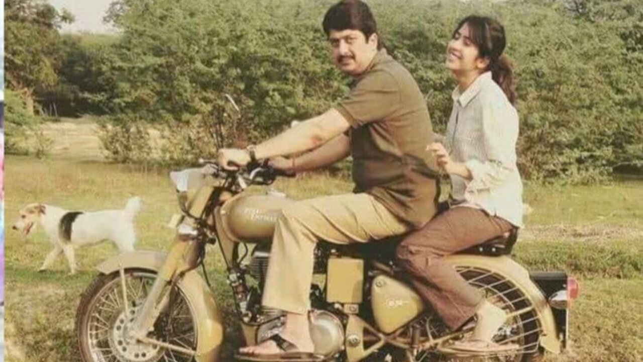 Raghuraj Pratap Singh| Raja Bhaiya Daughters| Raja Bhaiya Profession| News Track Hindi News ...