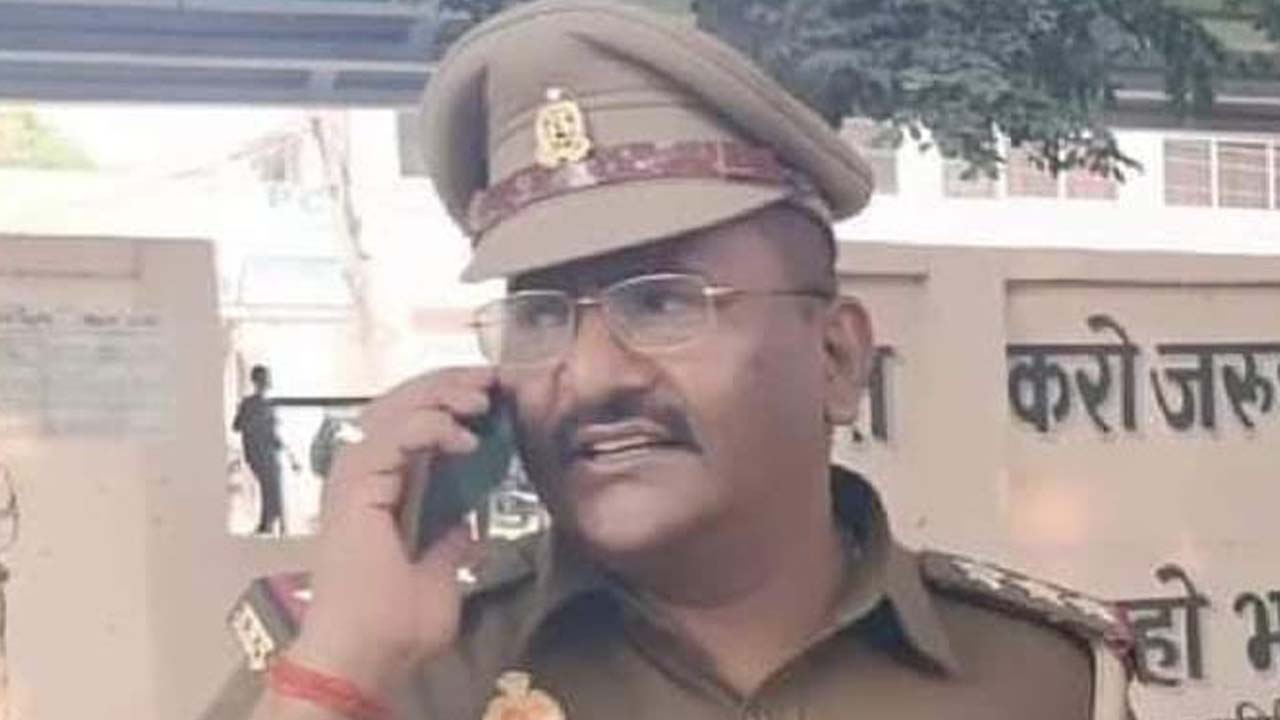 Raebareli News | Police Action | MP Brajbhushan Singh | SP Dr Yashveer ...