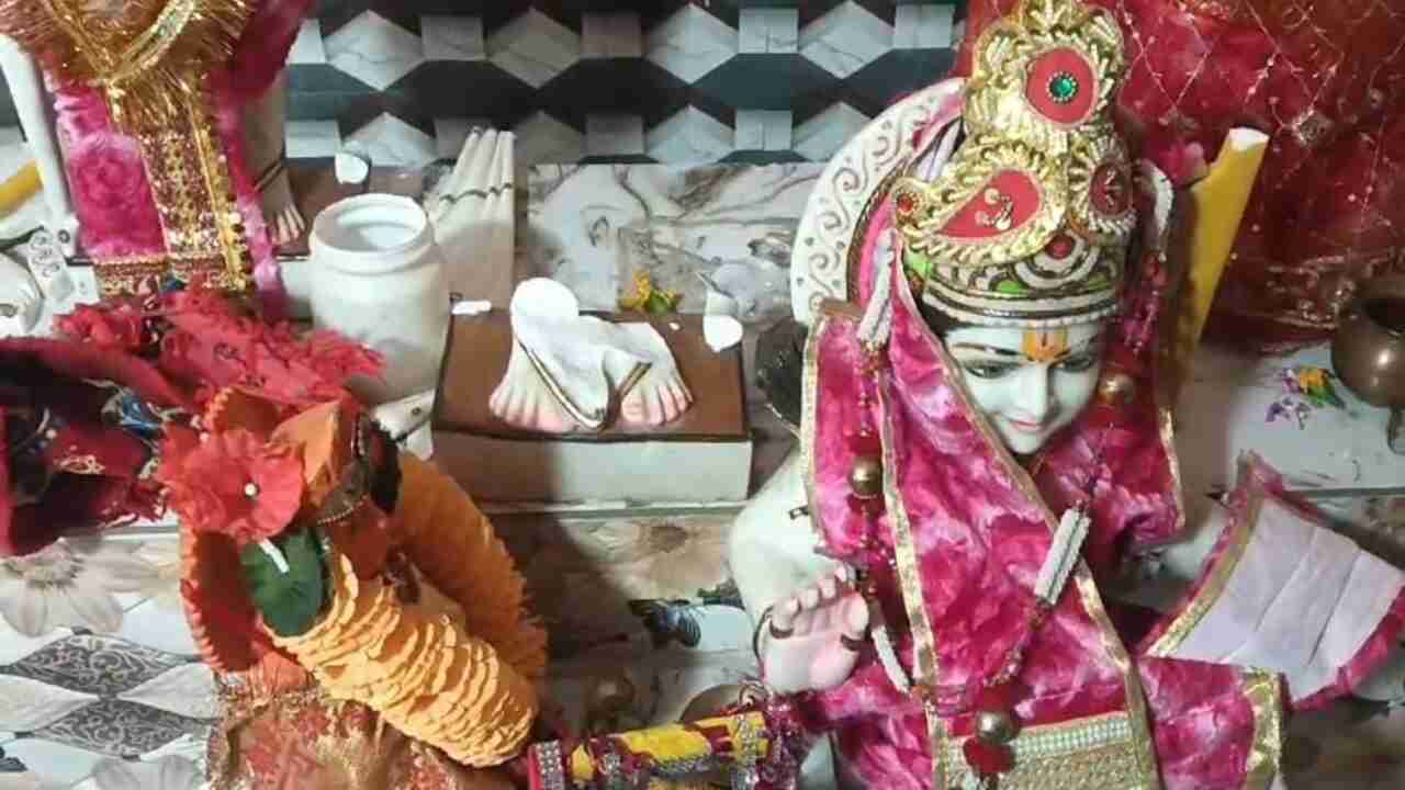 vandalized gods statues | Kanpur Dehat ki taza khabar | Newstrack UP ...