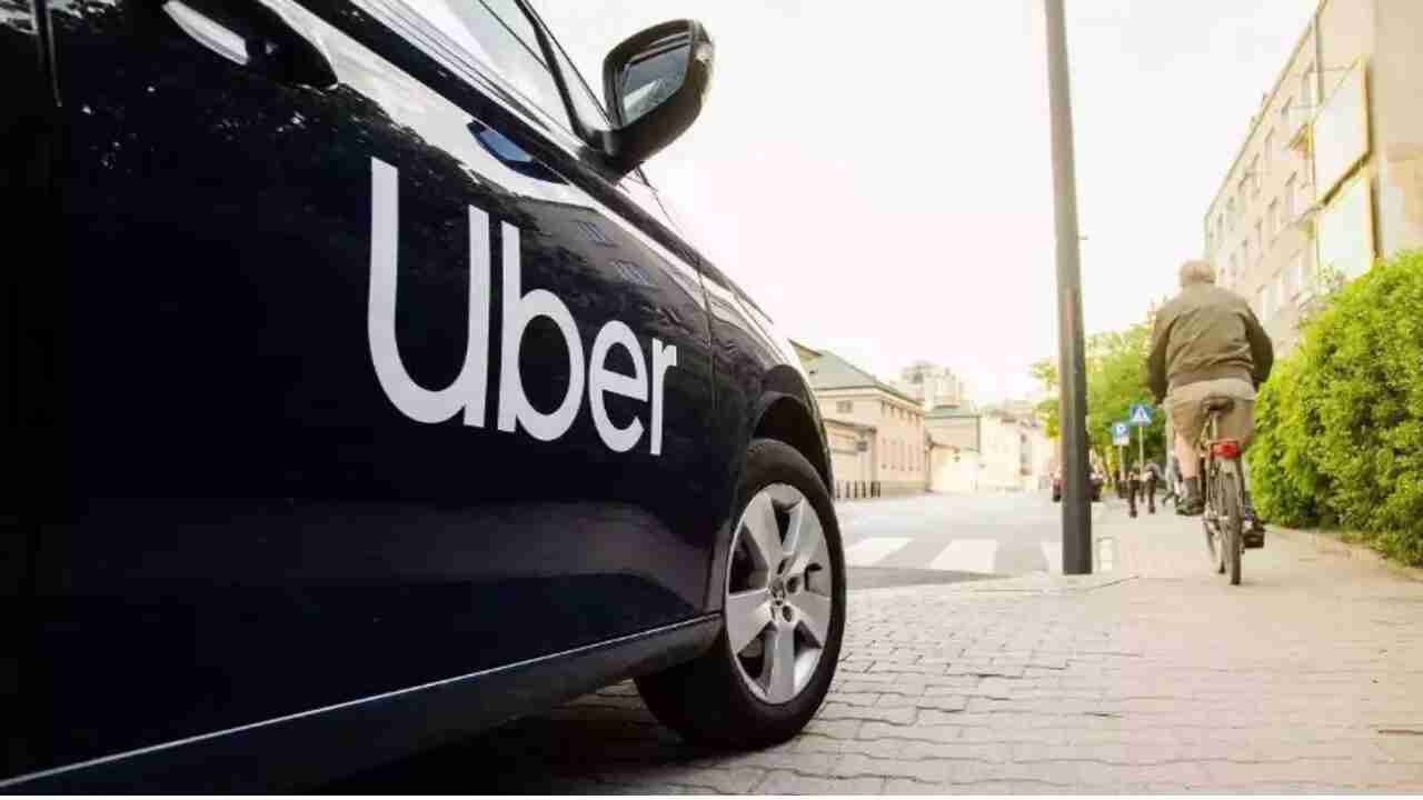 साल भर में ऊबर कितना चली | Uber service in India | Uber Rides | Uber ...