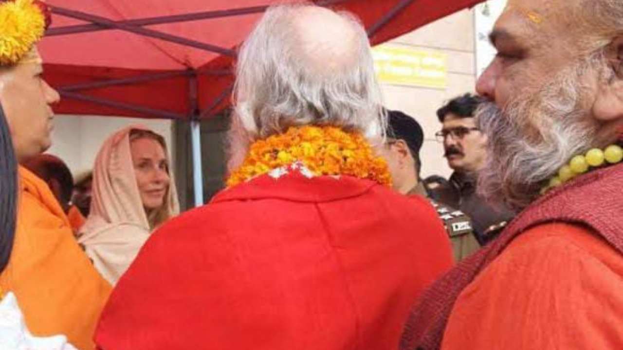 Maha Kumbh 2025| Apple company Owner Steve Jobs Wife Lauren Will Take ...