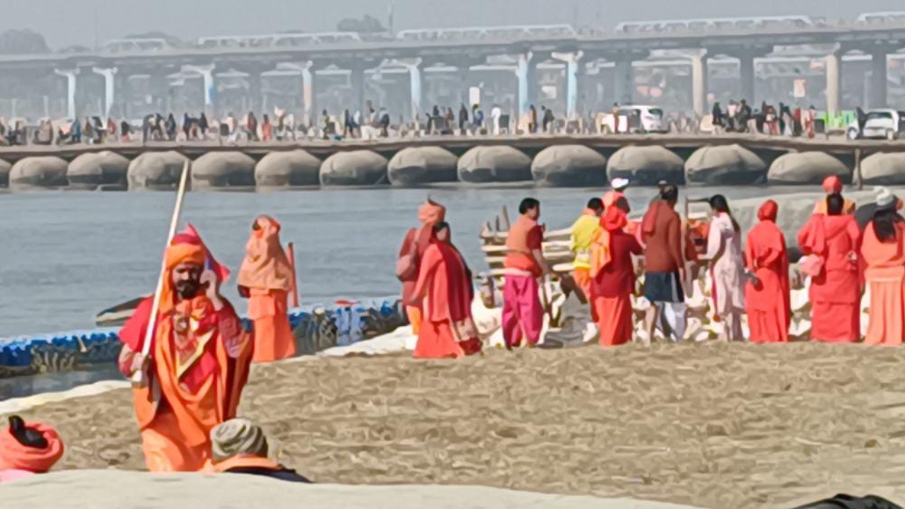 Mahakumbh 2025| Women from Italy France and Nepal became Naga Sannyasi ...