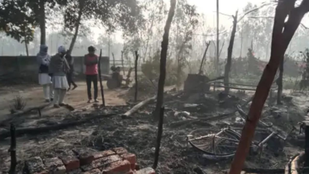 Bareilly News Today One Cattle Died Due to Fire in Hut | Bareilly News ...