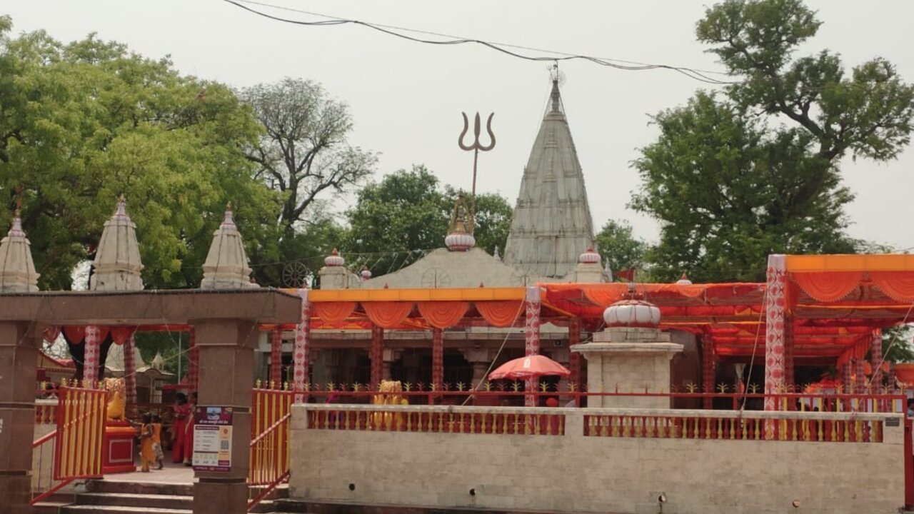 Balrampur Famous Shaktipeeth| Devi Patan Temple In Tulsipur| Devi Patan ...