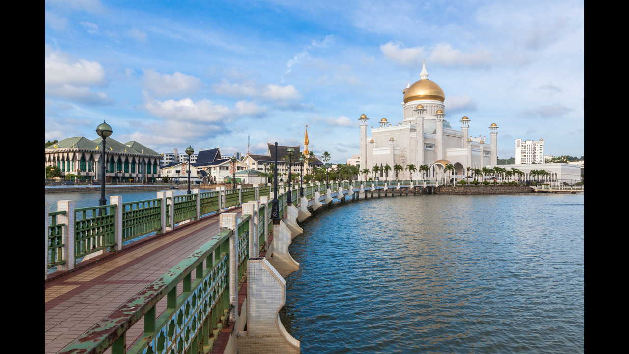 Worlds Richest Country Brunei Darussalam History and Population ...