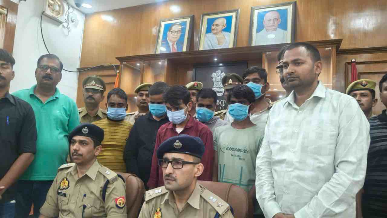 Lucknow News Today DCP Crime Team Arrested a Total of 6 Accused ...