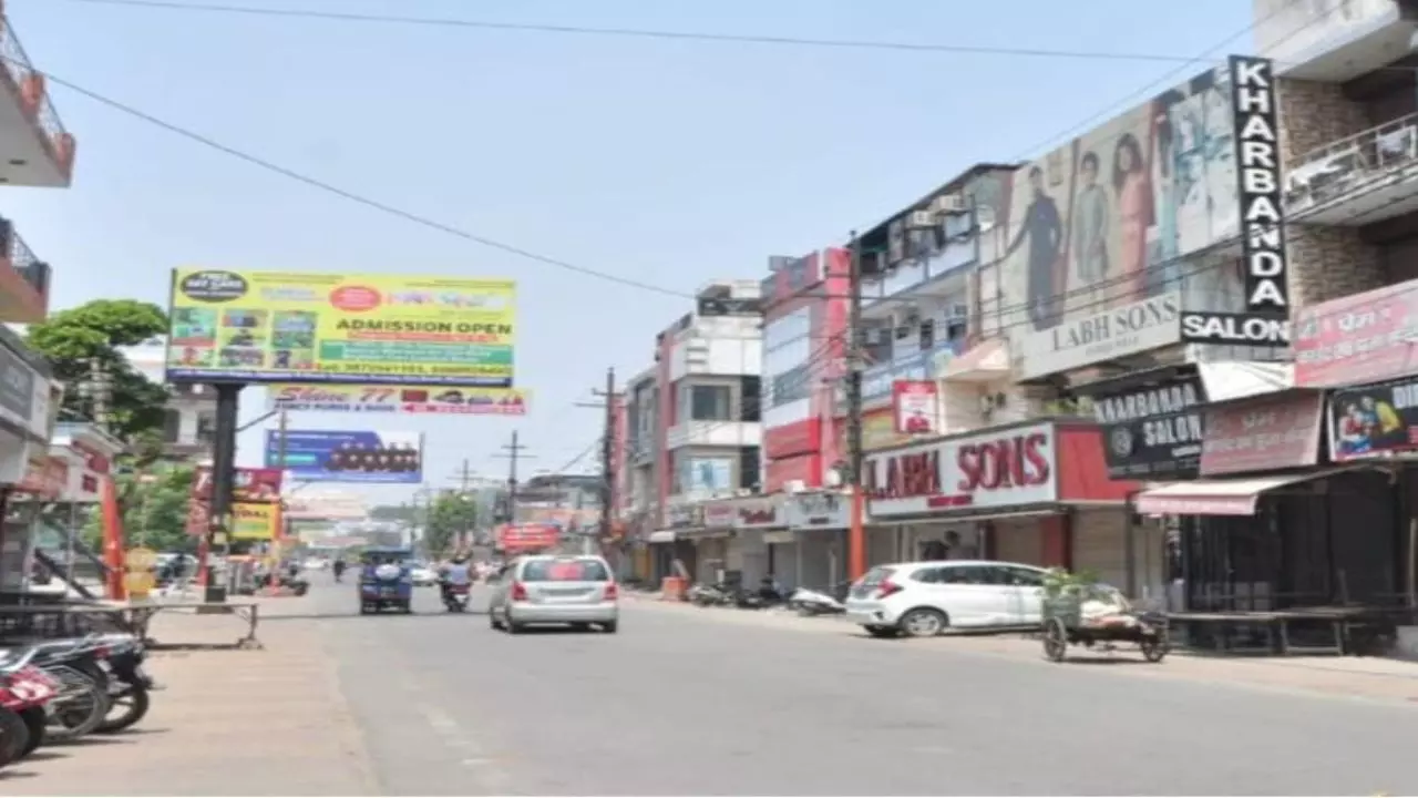 Meerut is angry over Pahalgam attack, market closed| Meerut News in Hindi| Newstrack | meerut ...