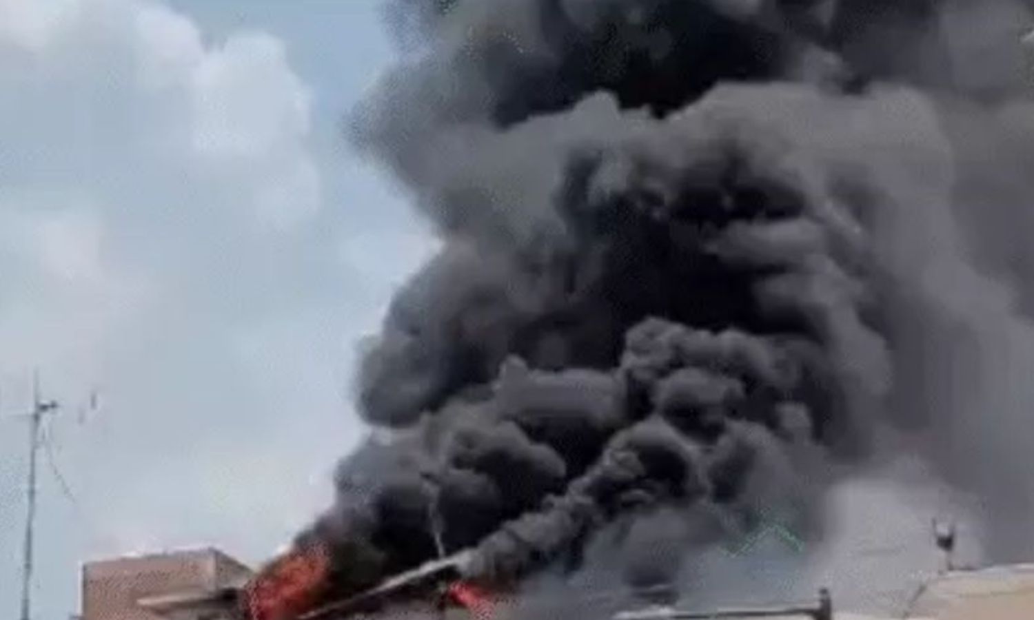 Fire broke out in Ujjain Mahakal temple premises people panicked seeing ...