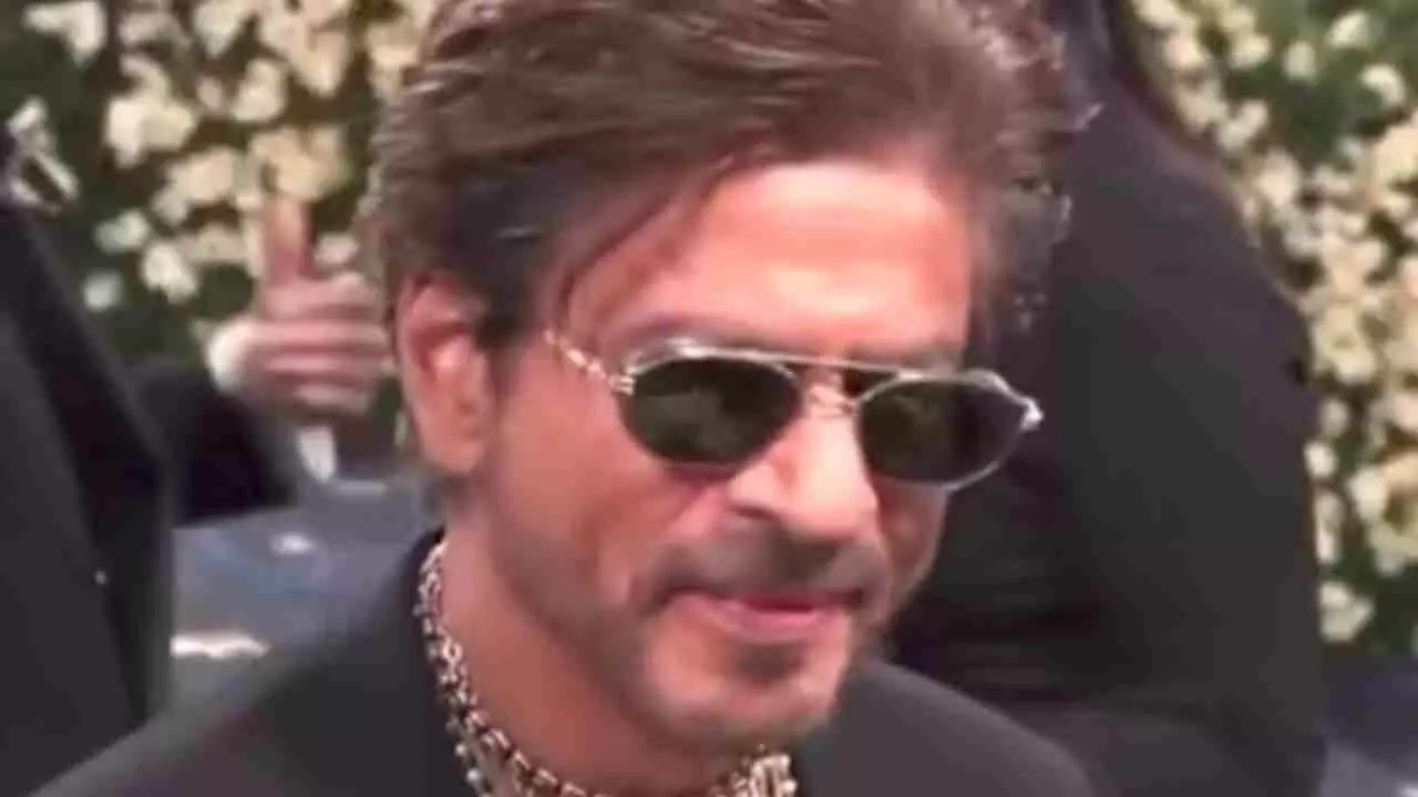 Shahrukh Khan Debut At Met Gala 2025 | Met Gala 2025| Shahrukh Khan ...