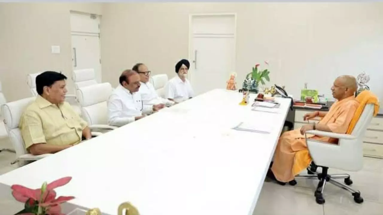 Hardoi News| Hardoi Ki Taza Khabar in Hindi| MP Jaiprakash Rawat metChief Minister Yogi ...