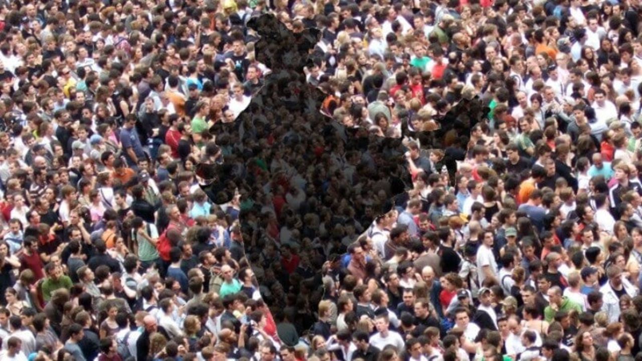 India Population 2025| UN population report India| India fertility rate ...