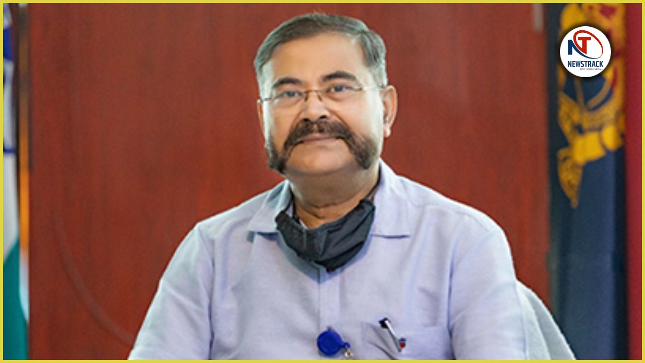 UP Police Bharti Exam Motivation Former DGP Prashant Kumar | Newstrack Hindi News | पुलिस भर्ती ...