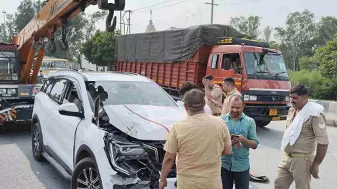 Hapur News|hapur road accident state education minister gulabo devi ...