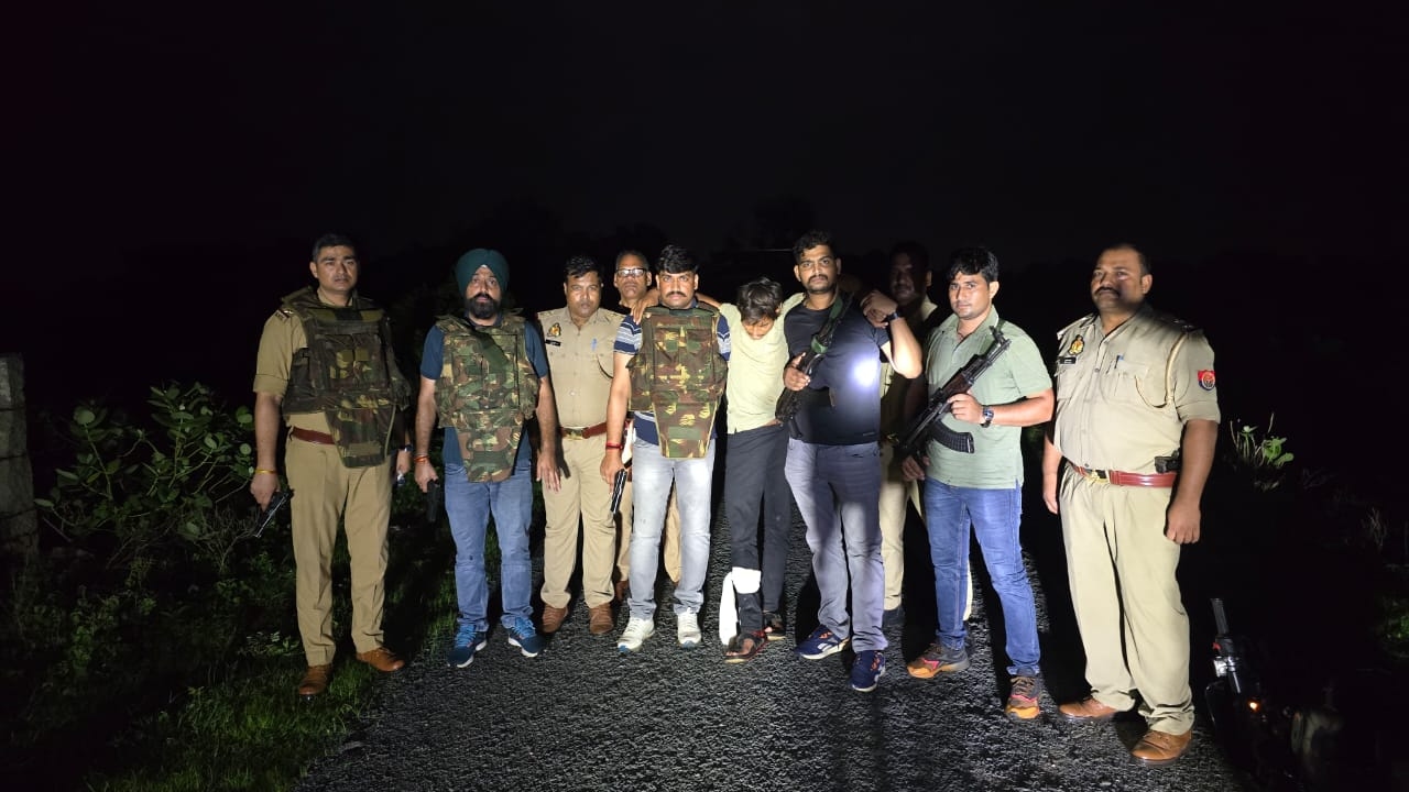 Jhansi News|Police encounter with criminals absconding after robbery in ...