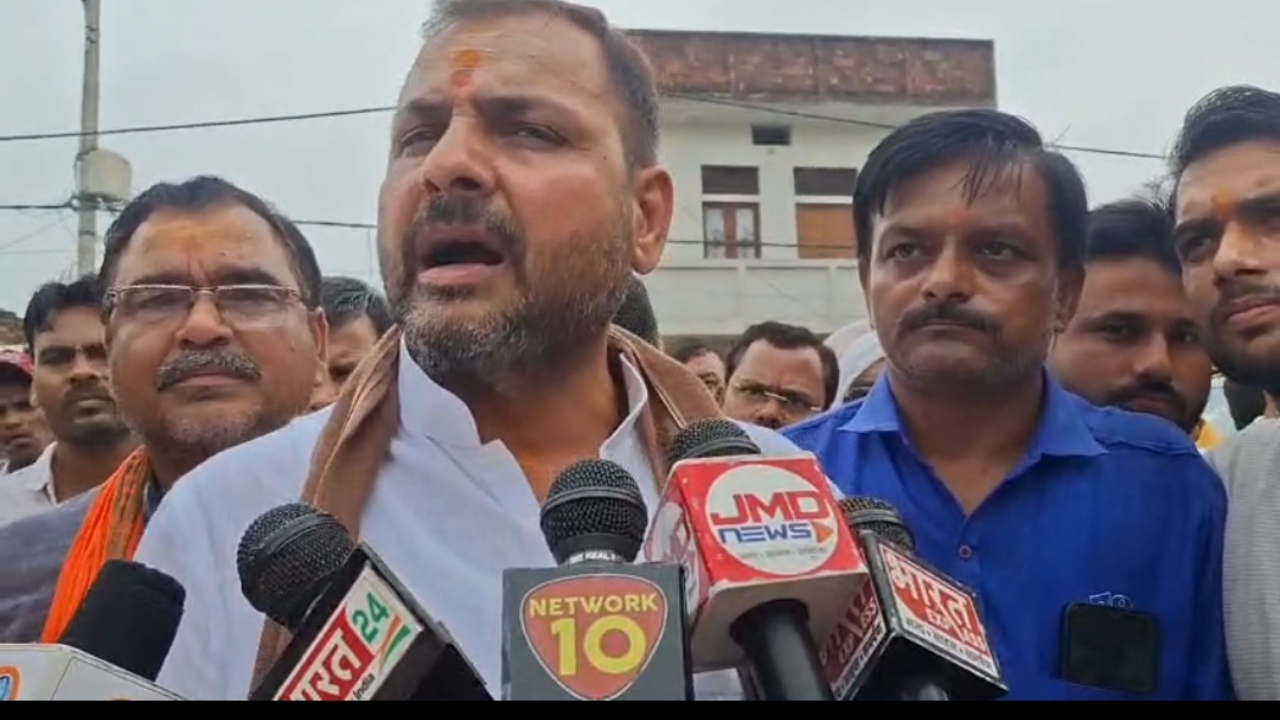 Banda News|BJP MLA Threatens SDM Over Demolition Issue in Banda| UP ...