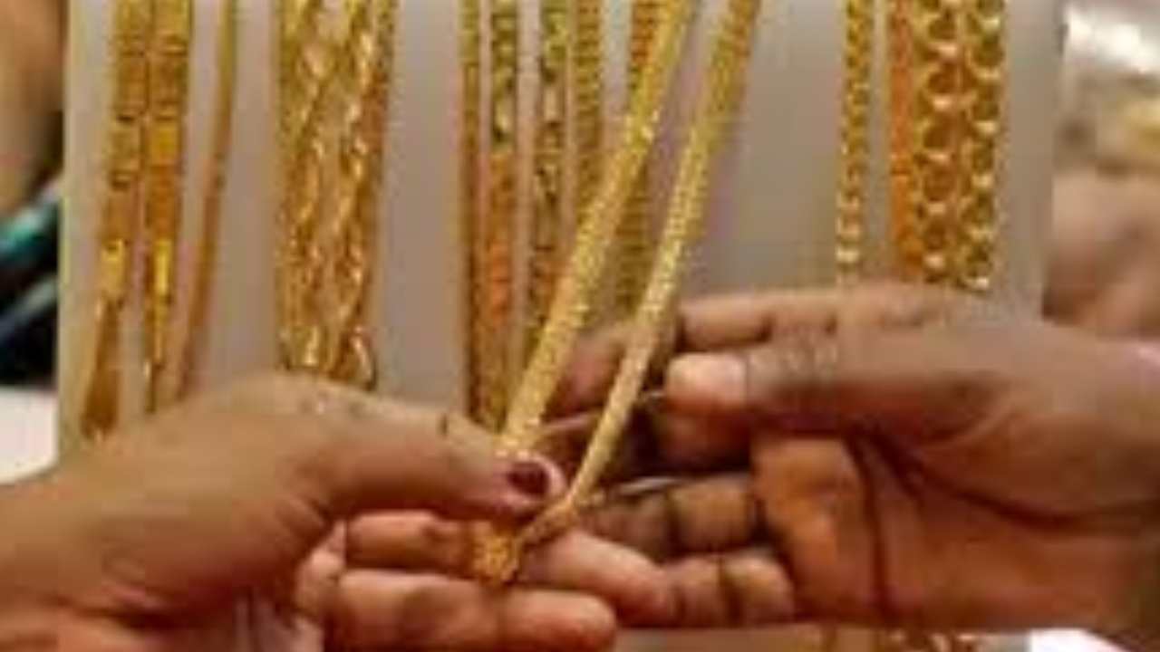 Gold and Silver Prices Today (July 18, 2025): IBJA, GoodReturns ...