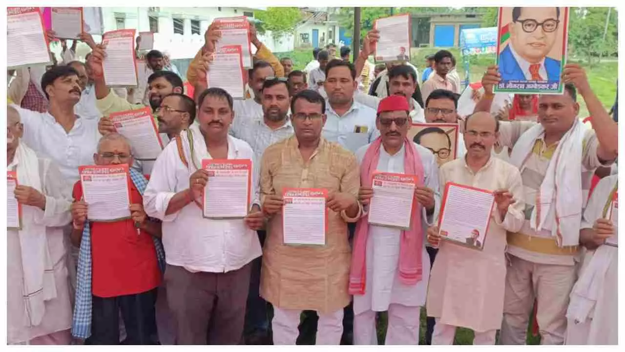 Azamgarh: SP MLA Bechai Saroj Attacks BJP, Says Public Will Teach ...