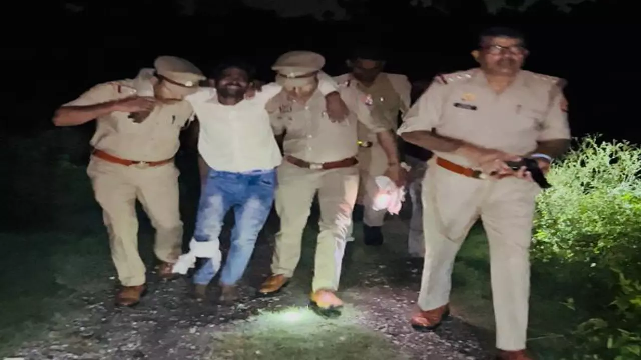 Bareilly: Two Notorious Robbers Arrested in Police Encounter, One Injured by Bullet | Bareilly ...