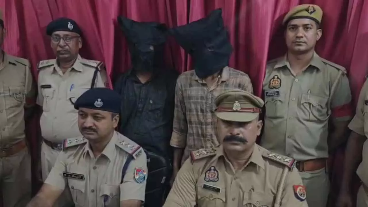 Chandauli: â ¹52 Lakh Cash Seized at DDU, 2 Arrested | Chandauli News: GRP और RPF की संयुक्त ...