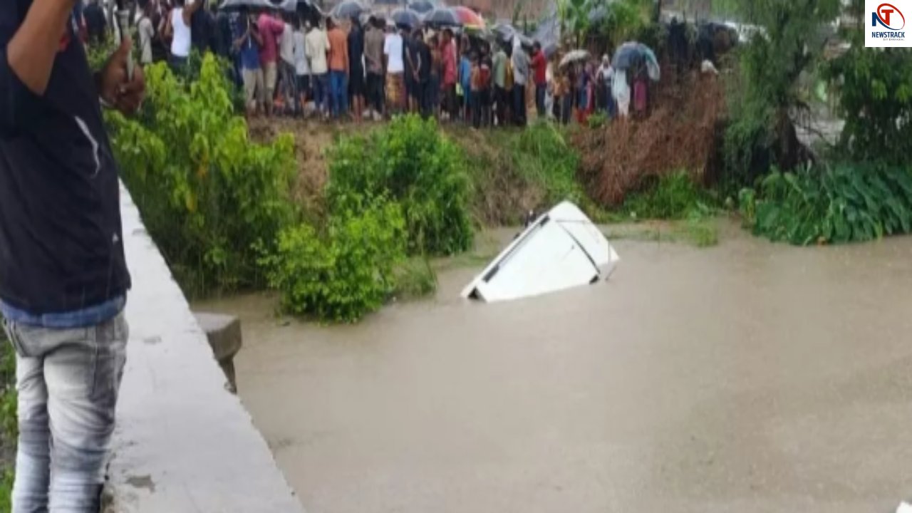 Bolero full of devotees going to Prithvinath temple in Gonda fell into ...