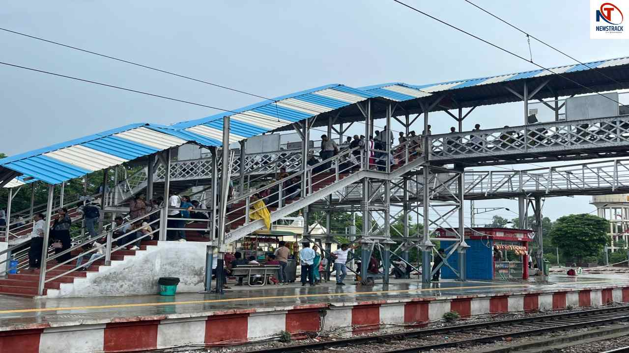 Passengers are not getting facilities, despite construction there is no adequate arrangement in ...