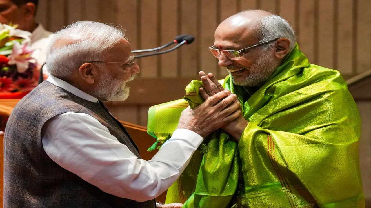 PM Modi Calls CP Radhakrishnan Mini Leader|Comments on Jagdeep Dhankhar ...