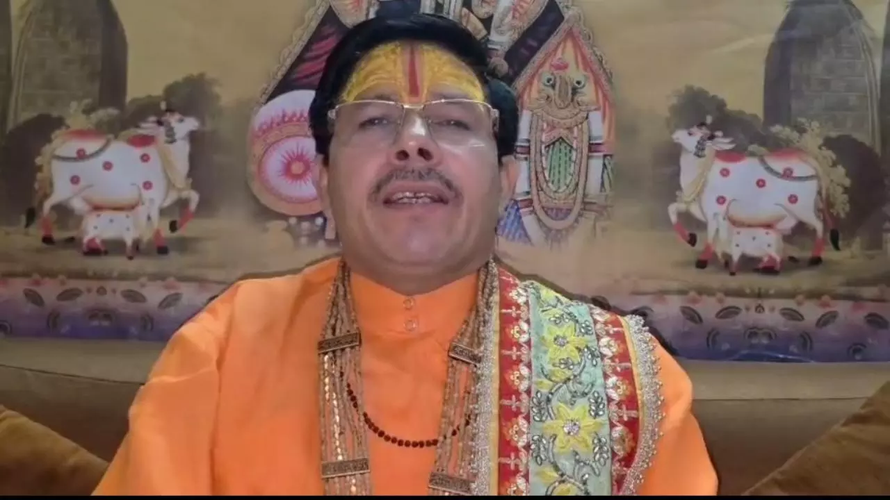 Sant Samaj Demands Apology from Ramabhadracharya over Remarks on ...