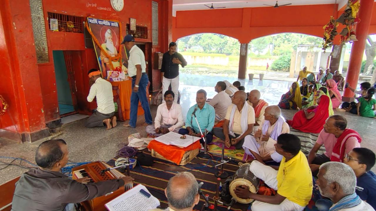 Chandauli Celebrates Maharshi Valmiki Jayanti with Devotion and ...