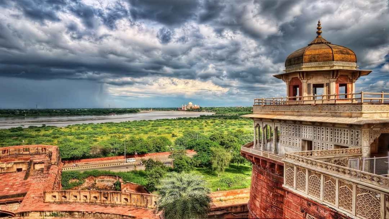 Uttar Pradesh Budget Travel| Budget Friendly Tourist Places in UP ...