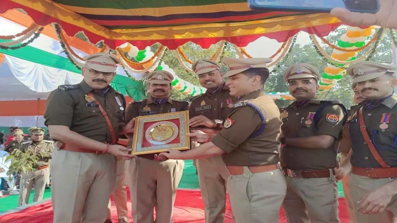 The 77th Republic Day was celebrated at Baghpat Police Line with a ...