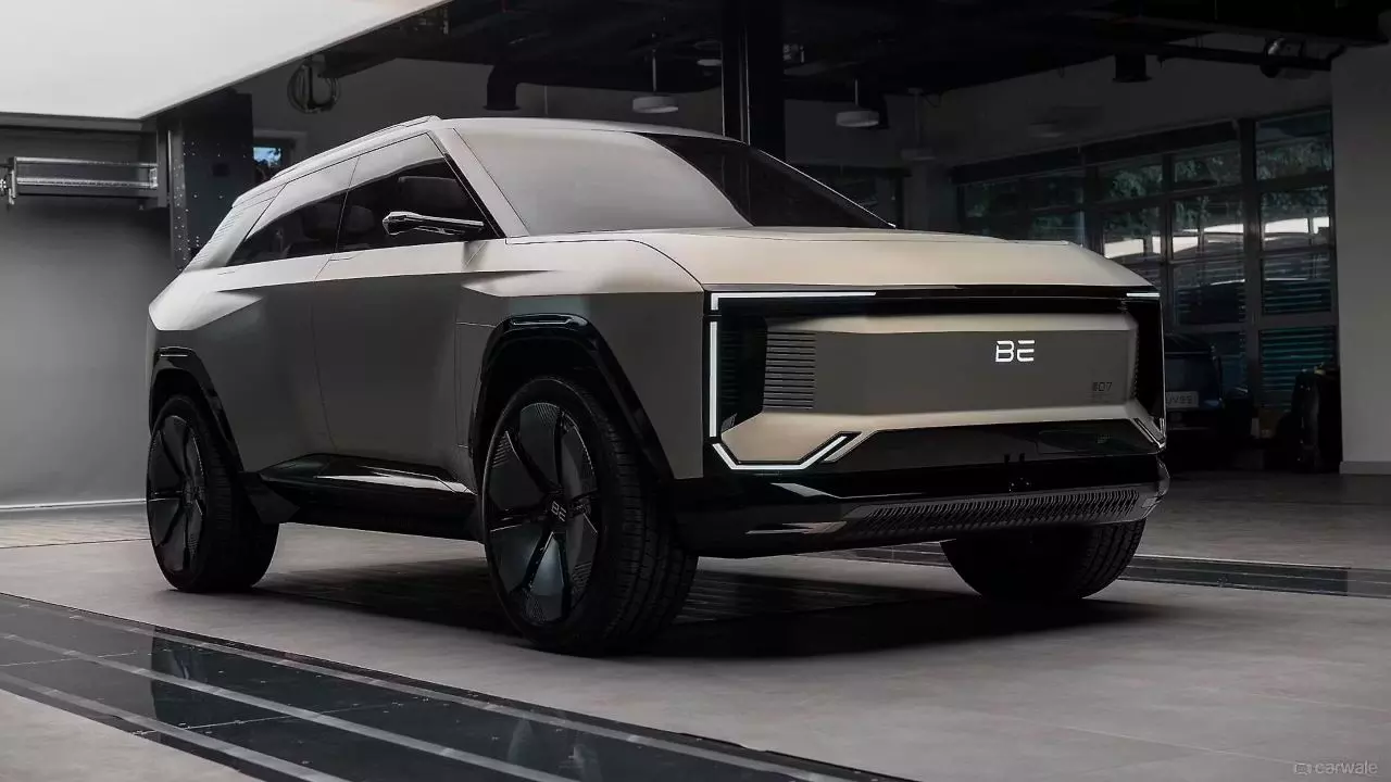 Mahindra B07 Electric SUV | 800KM Range, Features, Battery, Launch ...