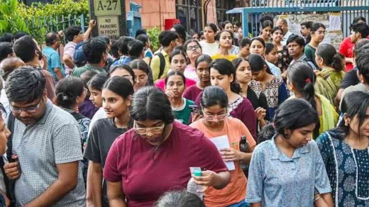 Hardoi Police Constable Recruitment Exam Conducted Peacefully, 72 ...