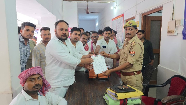 samajwadi party leaders, sant kabirnagar news, Akhilesh yadav daughter ...