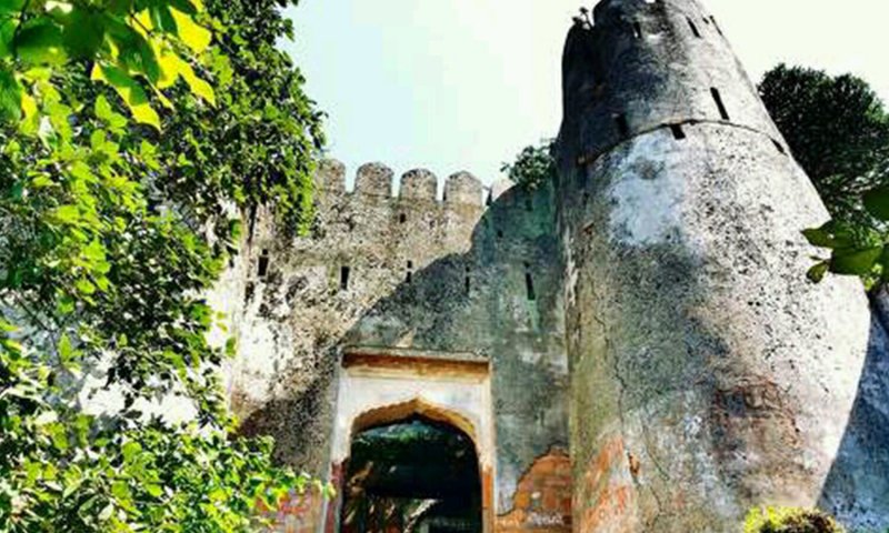 sonbhadra historical place know about history of vijaygarh fort epitome ...