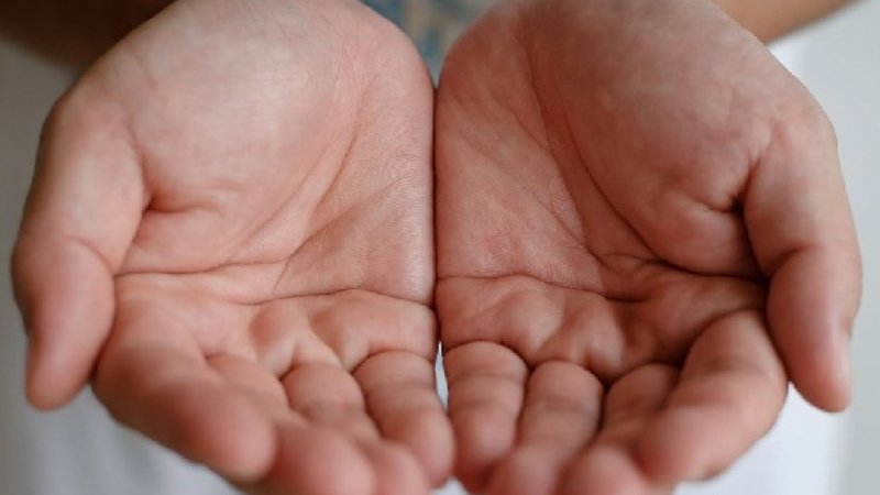 hath me rahu rekha ka prabhav palmistry lucky people rahu rekha hands ...