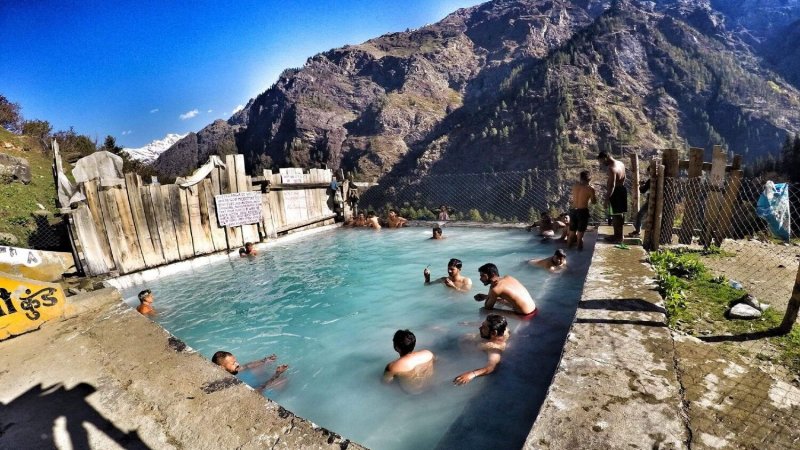 hot springs in india hot water kund narayani hot spring atri manikaran ...