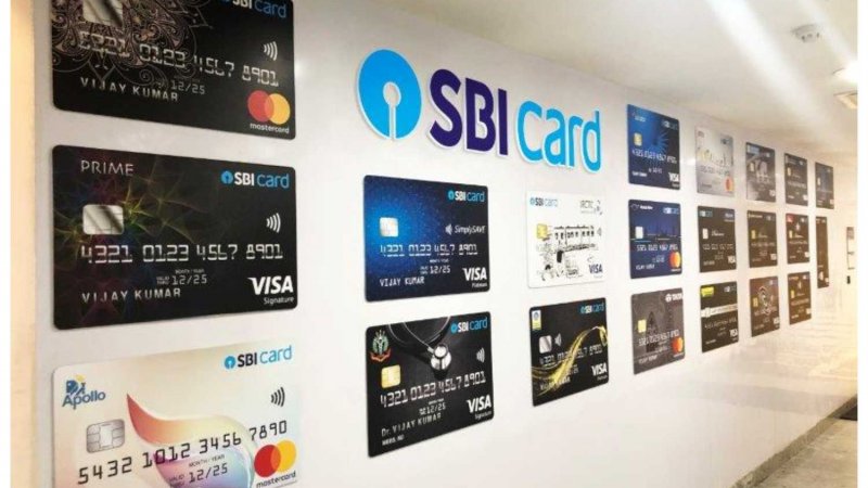sbi card users will close complimentary airport lounge access and cash ...