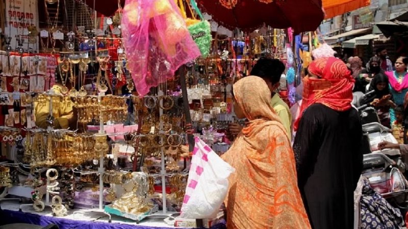 eid shopping markets in lucknow chowk bazar nakhas market aminabad lalbaghbest cloth and food ...