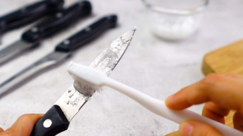 kitchen tips know how to clean knife easy and wash all the stain from ...