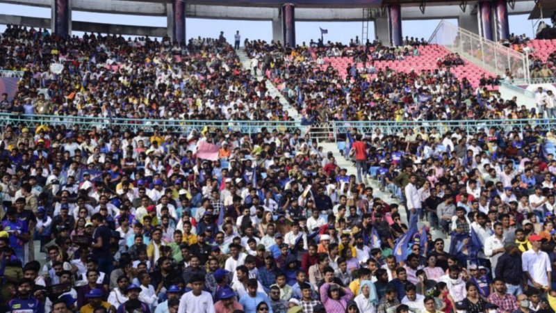 rcb vs lsg ipl 2023 crowds gathered in bangalore and lucknow matches ...