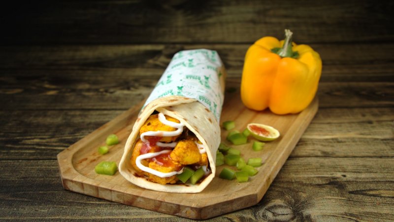 best rolls restaurants in varanasi famous chicken roll anda roll and ...