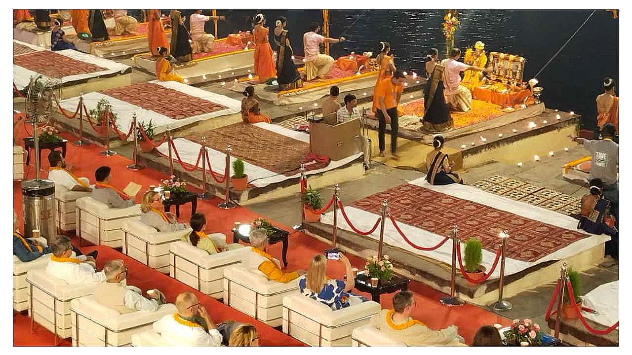 g 20 guest participate in ganga aarti on dashashwamedh ghat on banks of ...